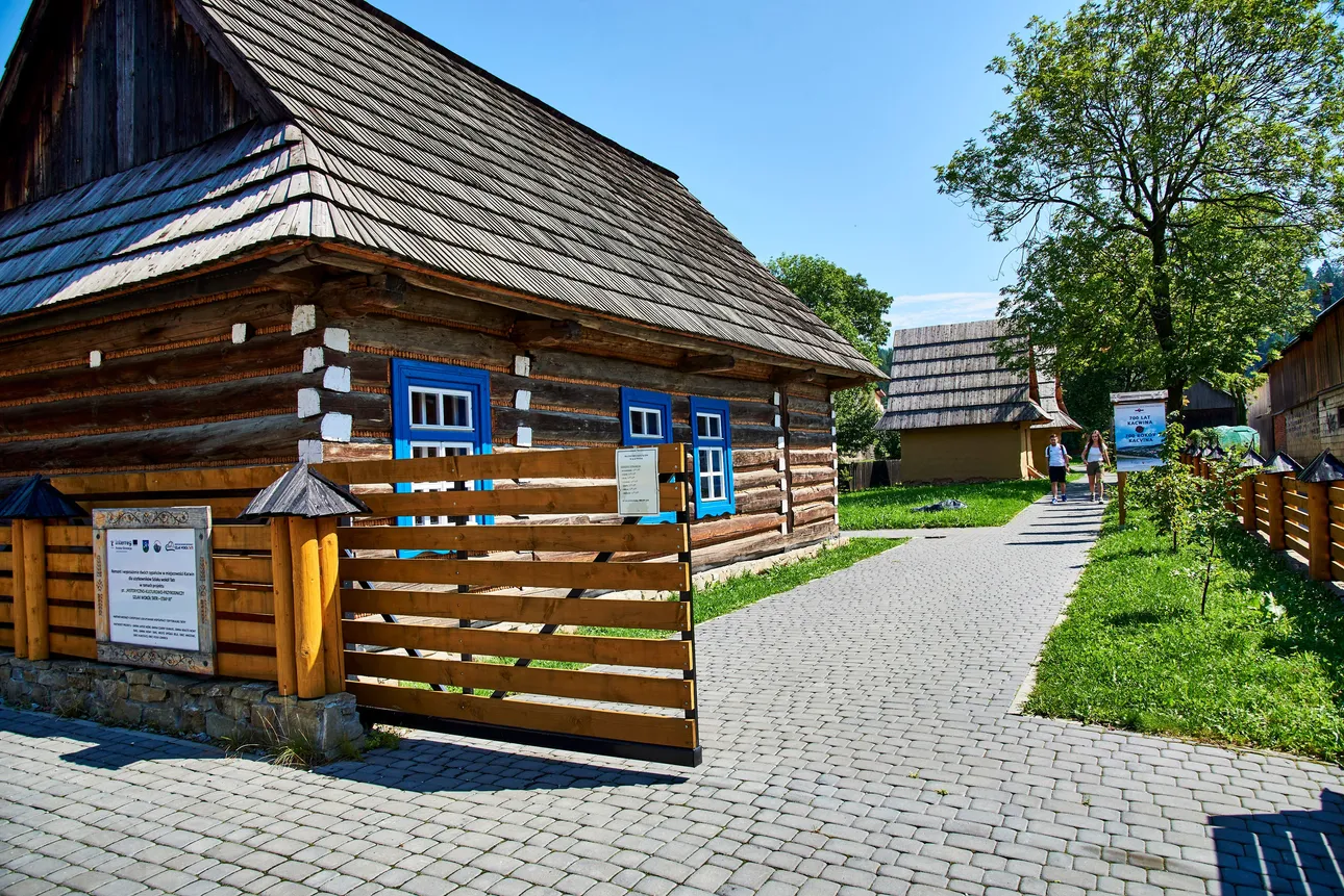 Kacwin Skansen sypańców spiskich, Gmina Łapsze Niżne — zdjęcia, informacje, pogoda | Poznaj Góry